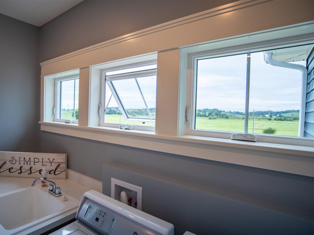 Vinyl Windows VS Composite Windows - Quick Guide